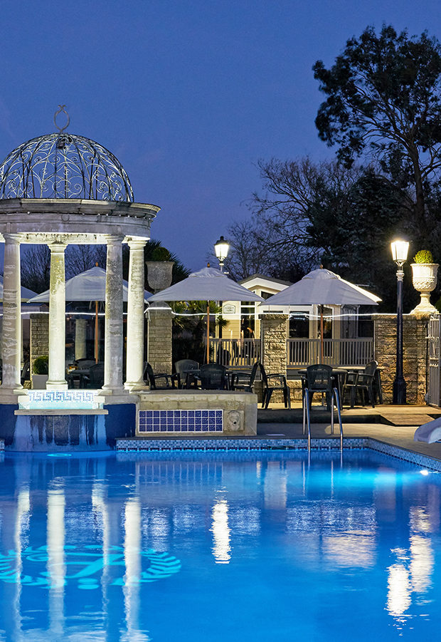 pool dusk - Foxhunter Park