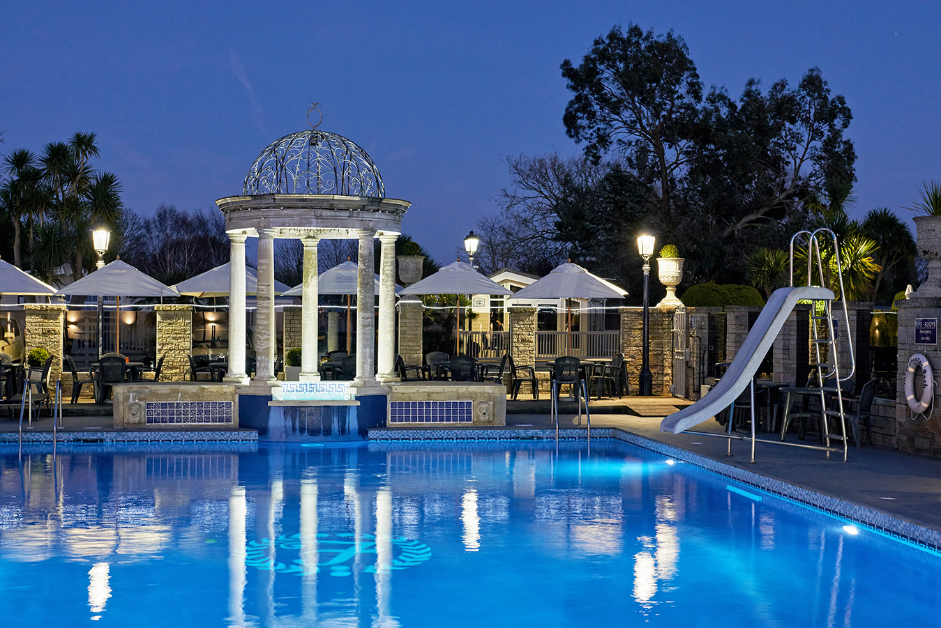 pool dusk - Foxhunter Park