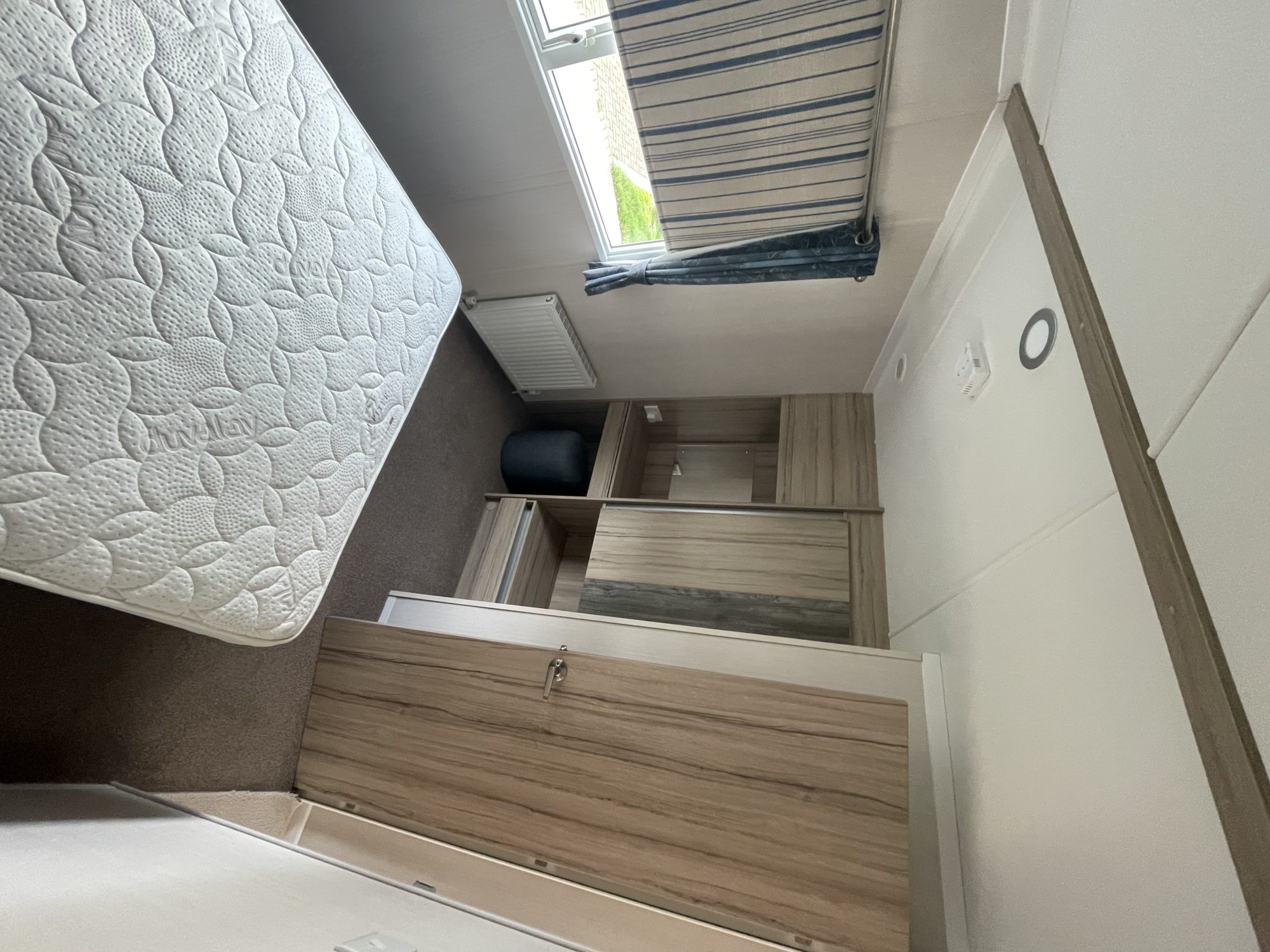 LM1906 - Foxhunter Park